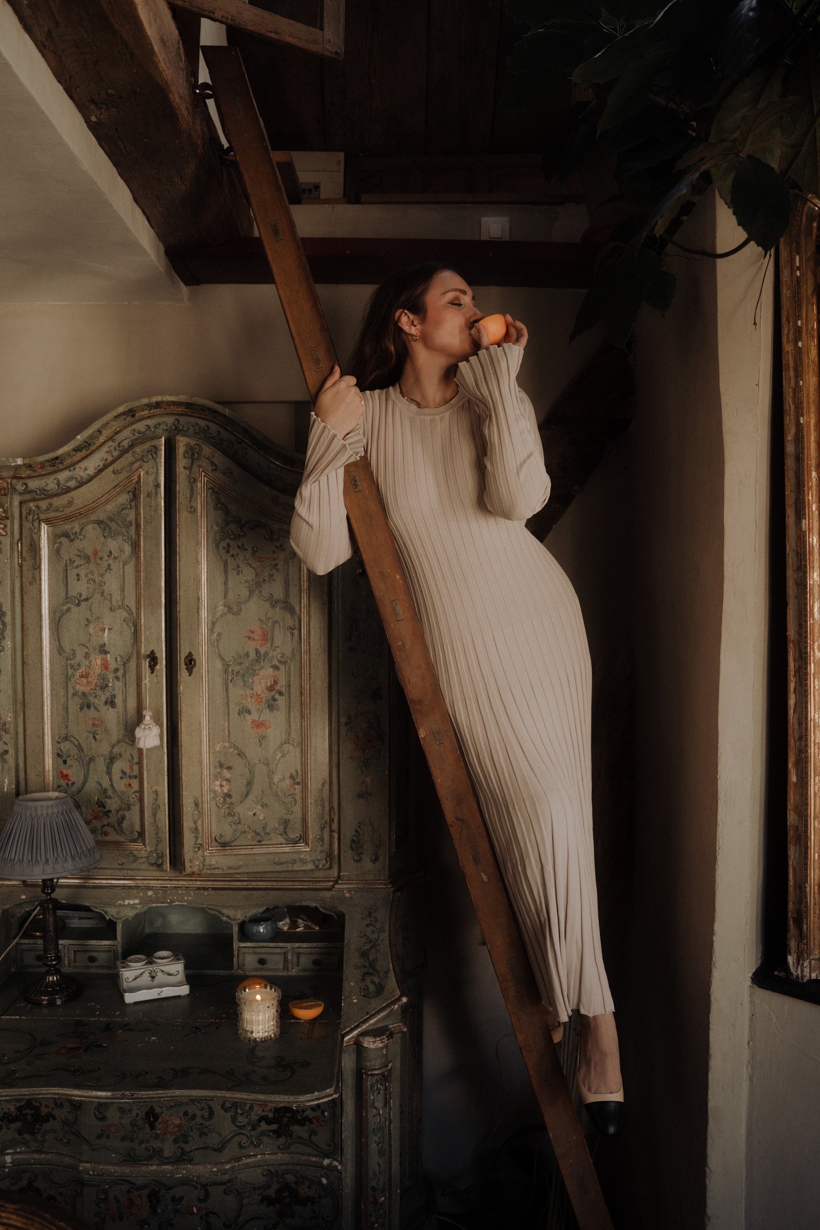 ARLOW | Non-Toxic Candle in Textured Glass Vessel – Auden Lueur