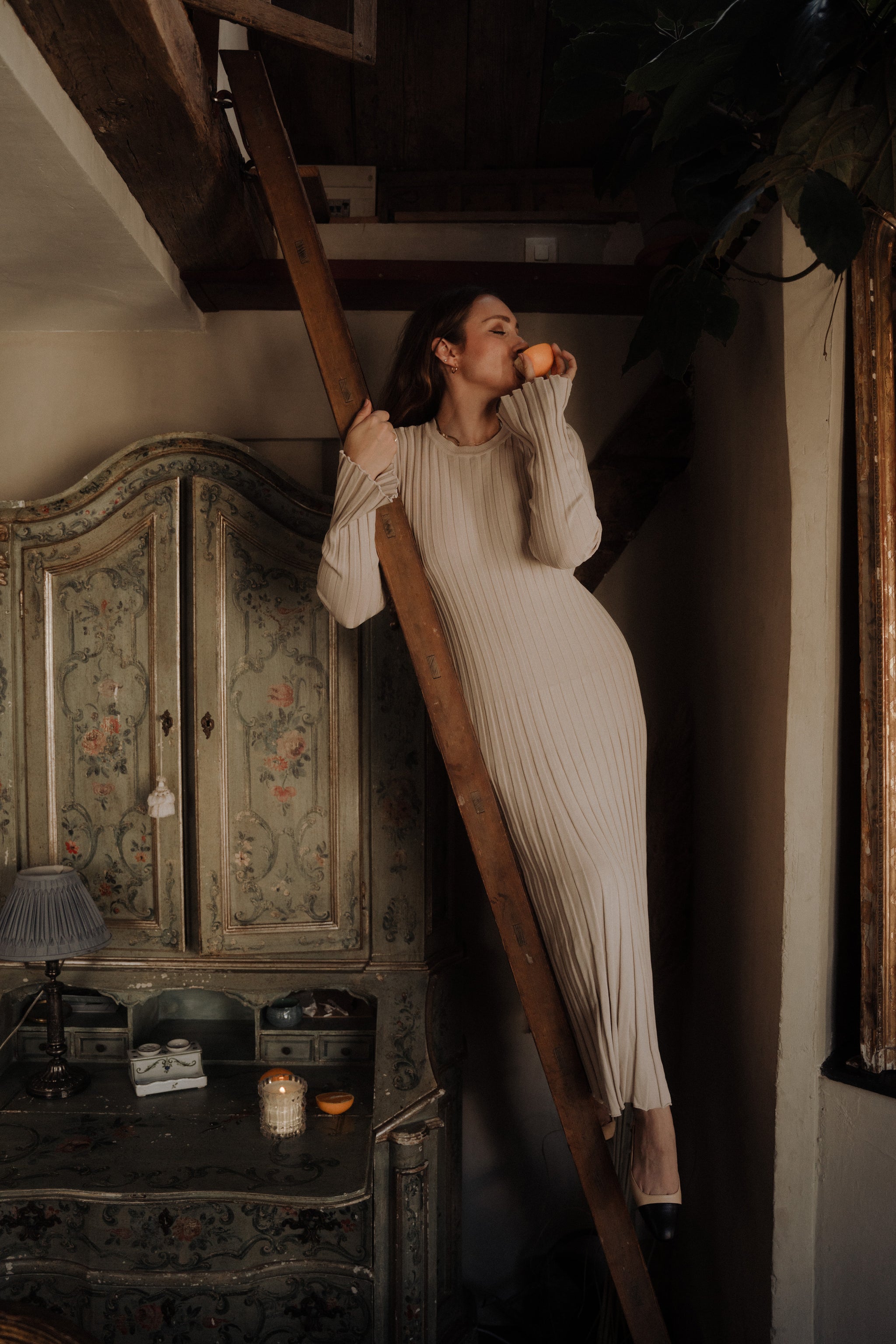 ARLOW | Non-Toxic Candle in Textured Glass Vessel – Auden Lueur